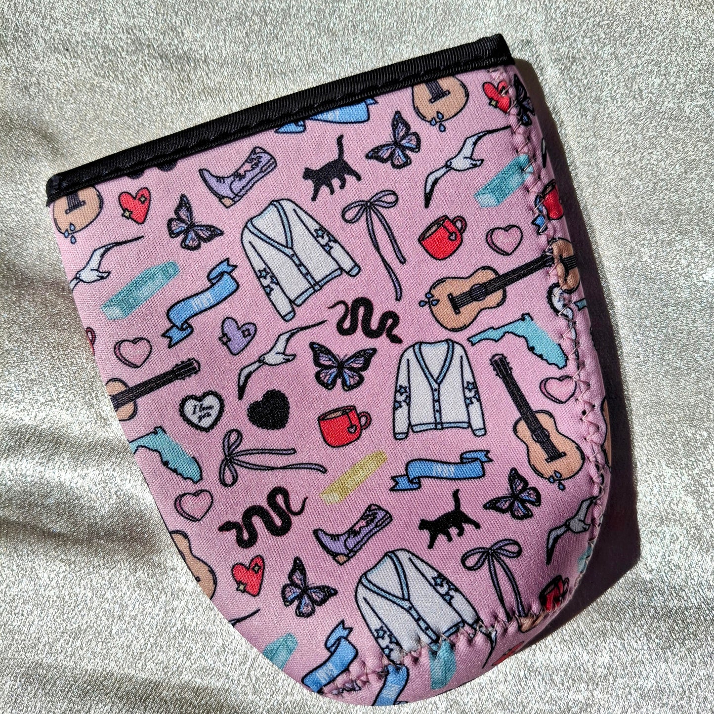 SWIFTIE ICONS CUP SLEEVE – Clay Meadow